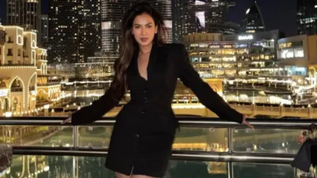 Sonal Chauhan shares update after being stranded in Dubai amid US-Iran ...