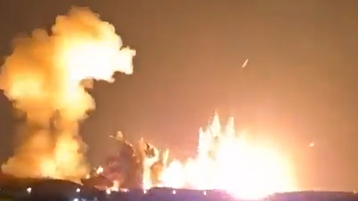 Trump shares video as US drops 900-kg bunker buster bomb on Iran's ...