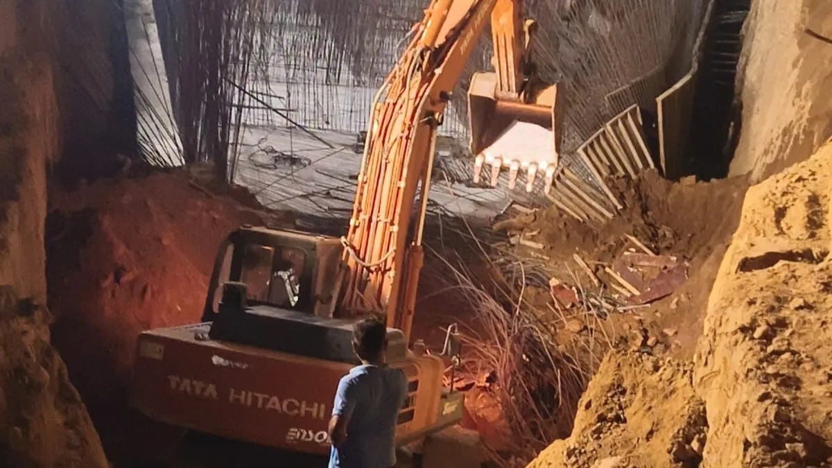 Seven workers killed as under-construction wall collapses at Gurugram ...