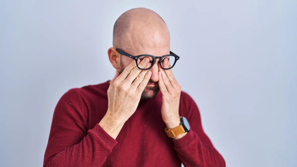 Headaches and eye problems: Signs your pain could be linked to eye ...