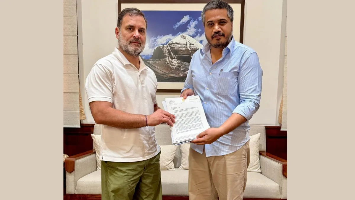 Rohit Pawar meets Rahul Gandhi, submits 'evidence' in Ajit Pawar death ...