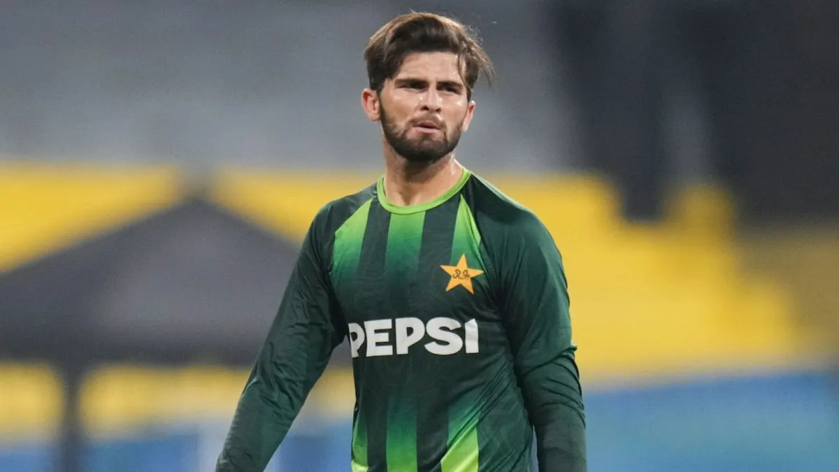 Ball tampering scandal in PSL? Know why were Lahore Qalandars penalised ...