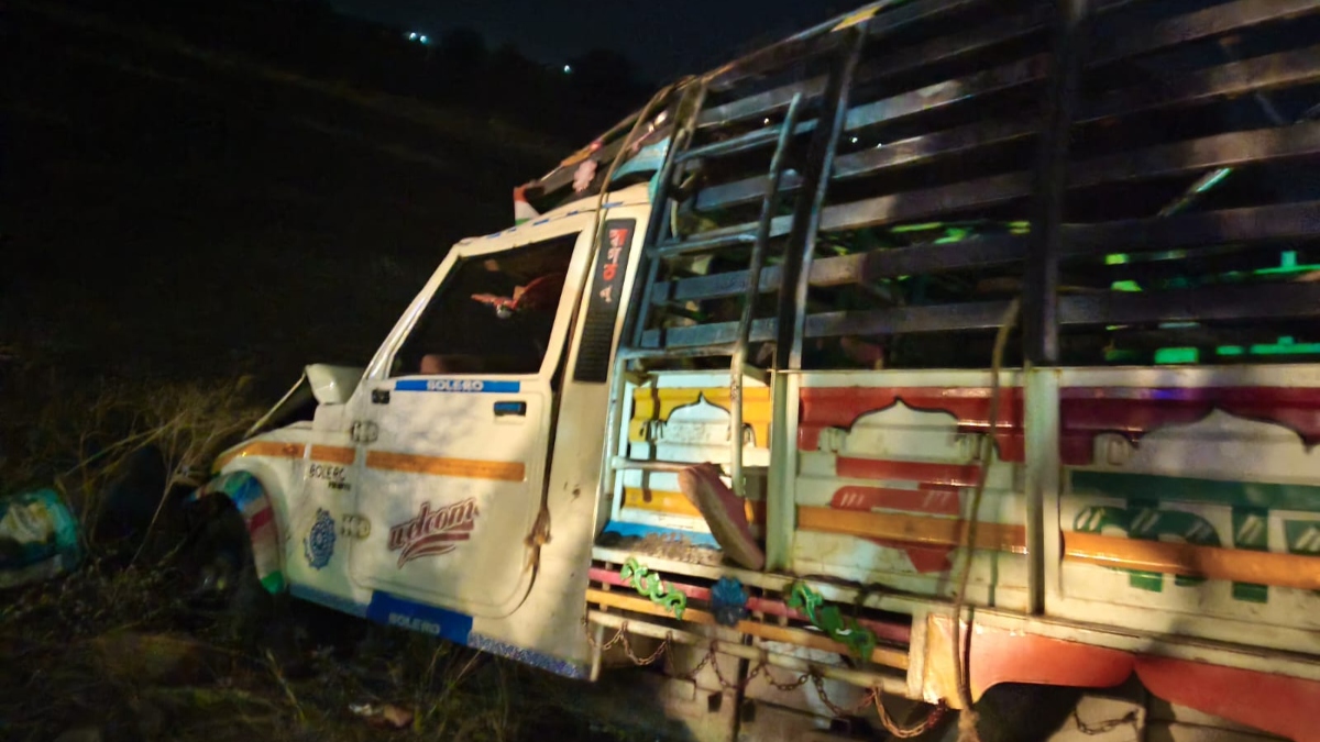 12 labourers killed, 20 injured as pick-up van overturns and crashes ...