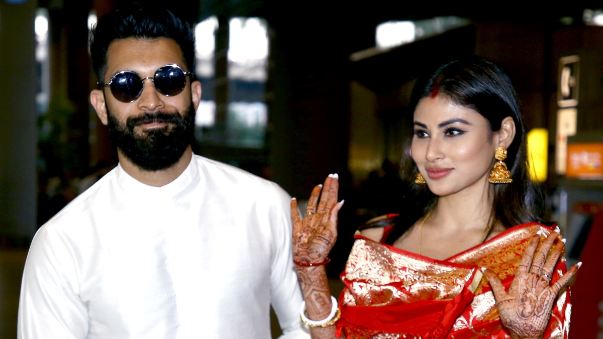 Mouni Roy shares new post amid divorce rumours with Suraj Nambiar | See ...