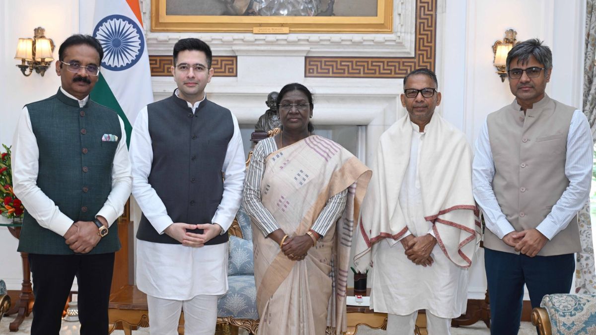 Raghav Chadha meets President, alleges misuse of power by AAP-led ...