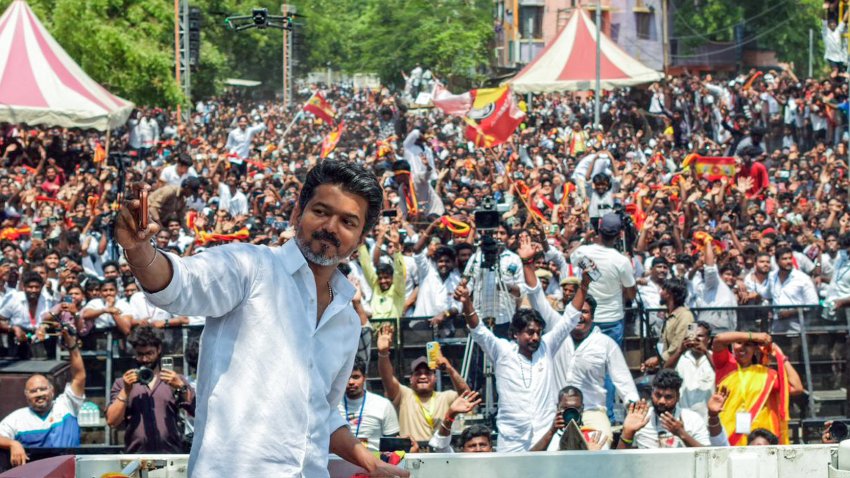 DMK-AIADMK govt in Tamil Nadu? EPS tells MLAs to stay united, 'good ...