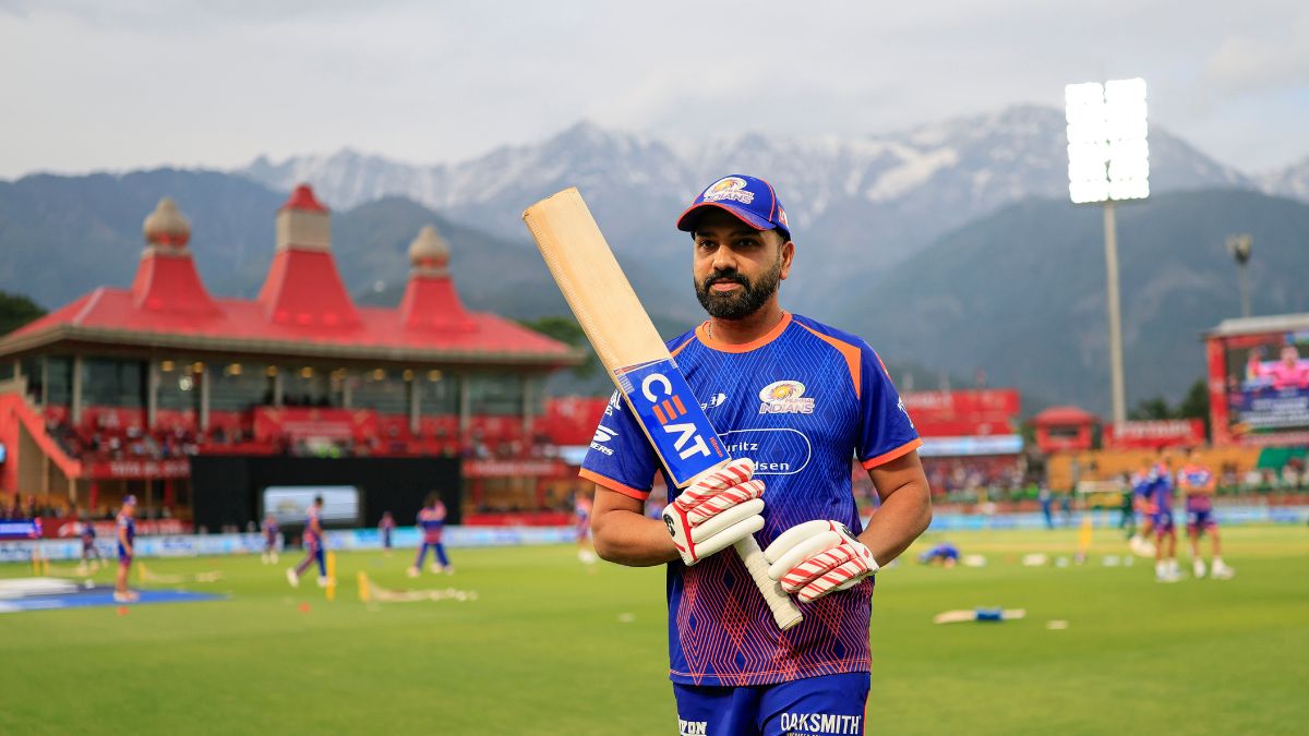 MI head coach Mahela Jayawardene shares fitness update on Rohit Sharma ...
