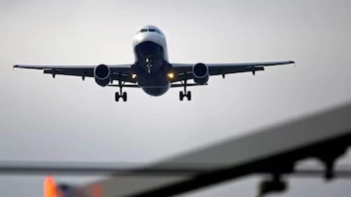 Delhi rain disrupts flight operations, airport issues advisory | Delhi ...