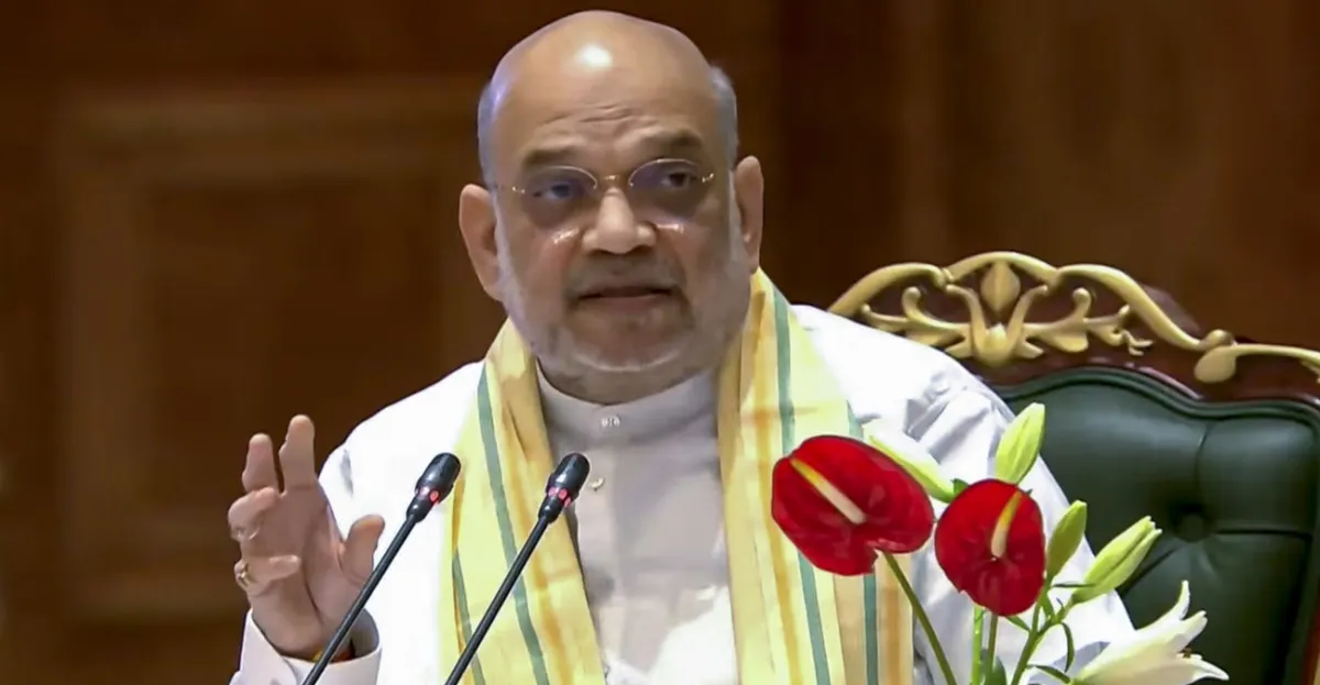 Amit Shah takes dig at Uddhav Thackeray, says there's only one Shiv ...