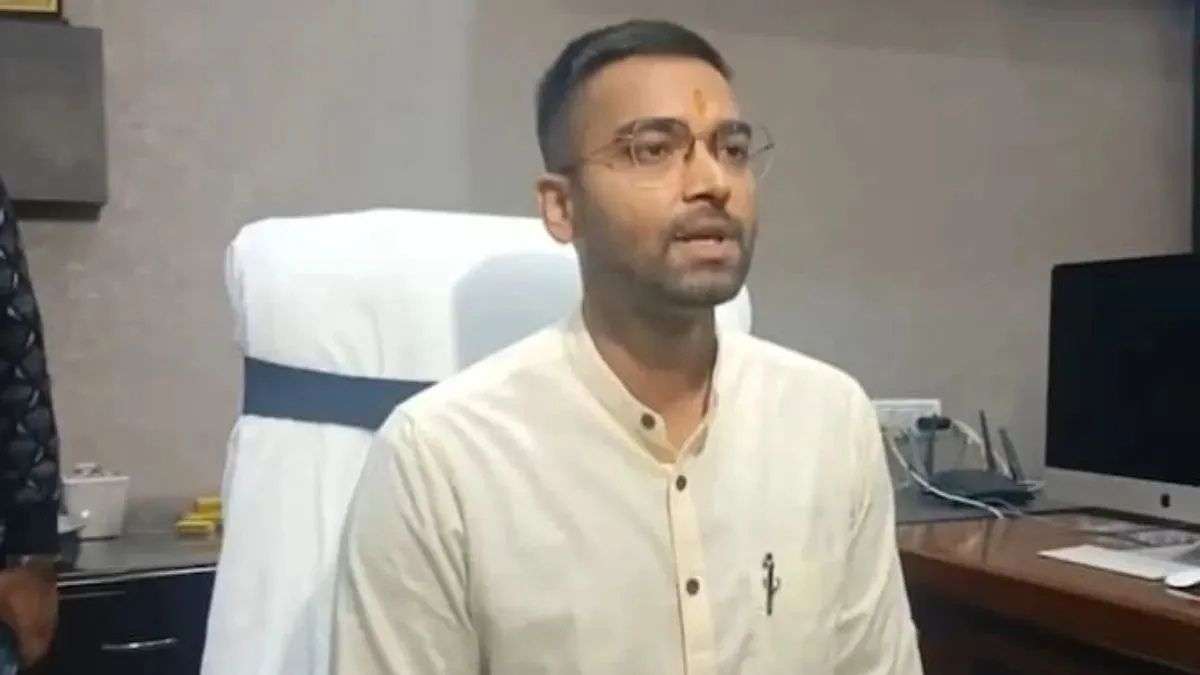 SC issues notice over legality of Bihar Minister Deepak Prakash's ...