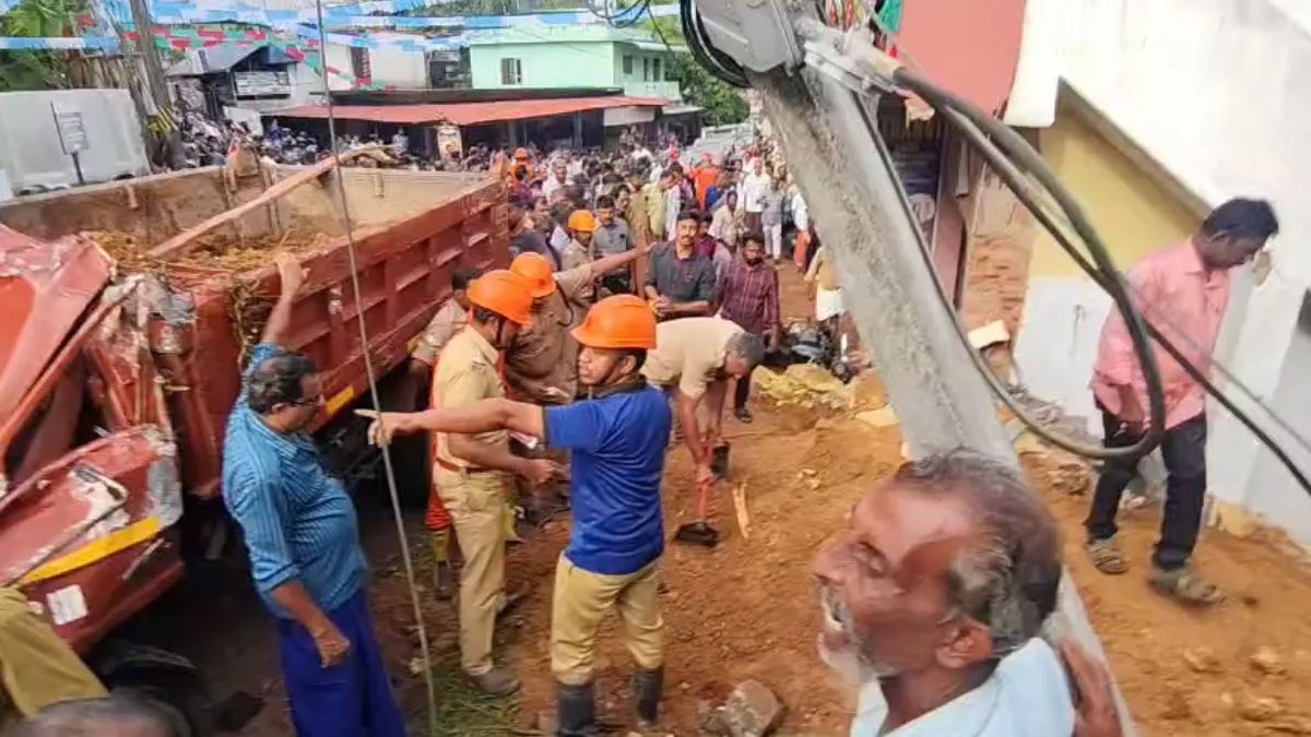 Kerala: 3 die after soil-laden tipper lorry crashes into bus stop in ...