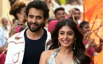 Mitron Movie Review | Directed by Nitin Kakkar, Mitron is a story about ...