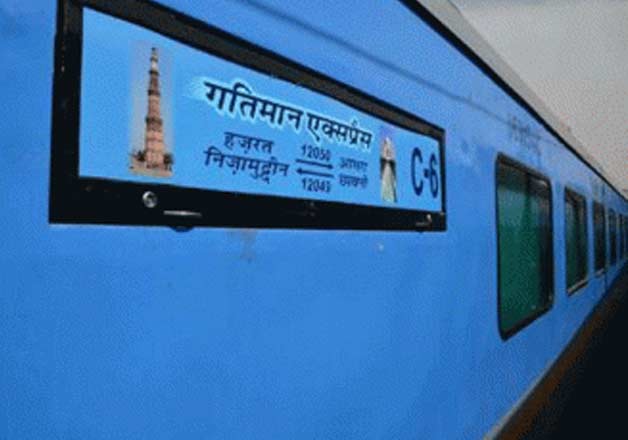 IRCTC offers tour packages for Gatimaan Express travellers to Agra ...