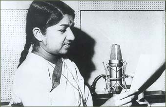 Lata Mangeshkar birthday special: Rare and unseen images | Bollywood ...