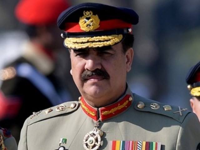 Pakistan Army chief General Raheel Sharif visits troops along LoC | World News – India TV