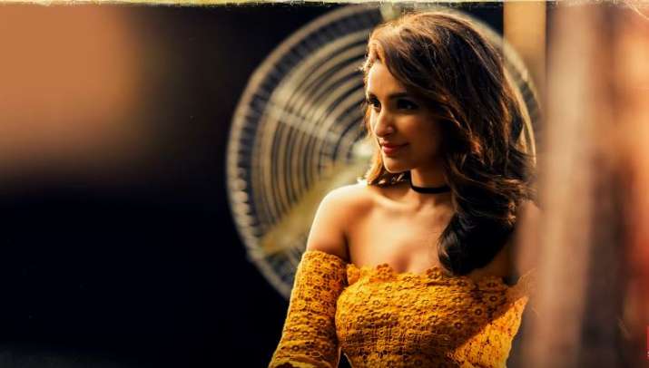 Meri Pyaari Bindu Review:Ayushmann as Abhimanyu Roy will make you fall ...