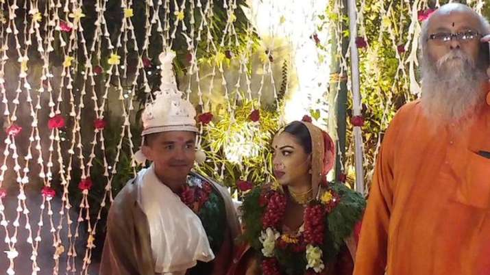 Sunil Chhetri marries long-time girlfriend Sonam Bhattacharya, see pics ...