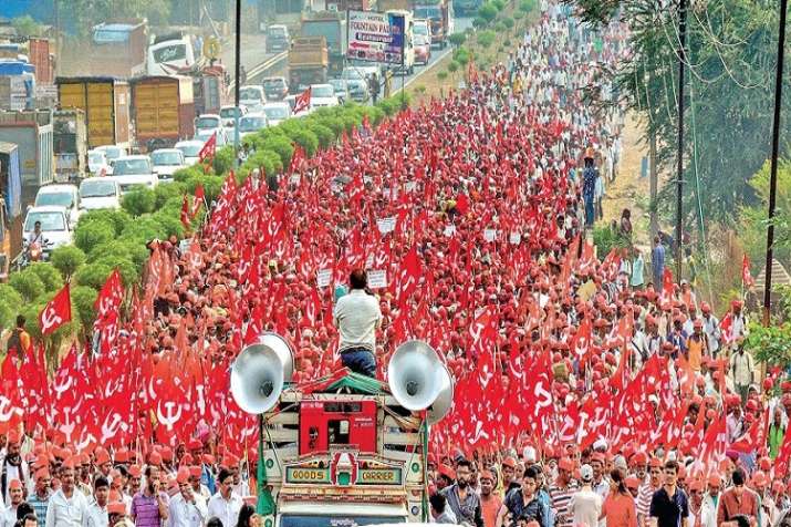 Thousands gather for farmers' rally at Delhi's Ramlila maidan; traffic ...