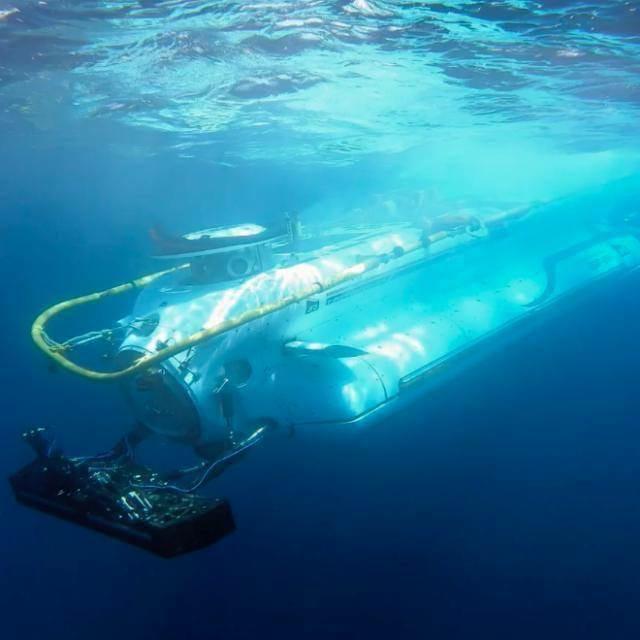 Navy conducts first full submarine rescue drill using its new DSRV ...
