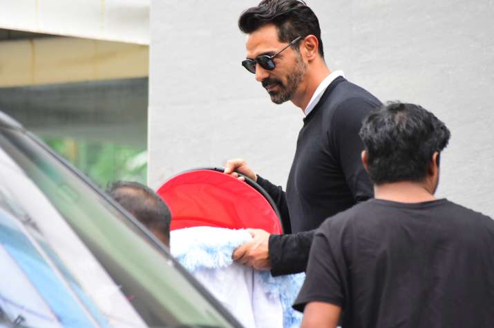 First pictures of Arjun Rampal and girlfriend Gabriella Demetriades ...