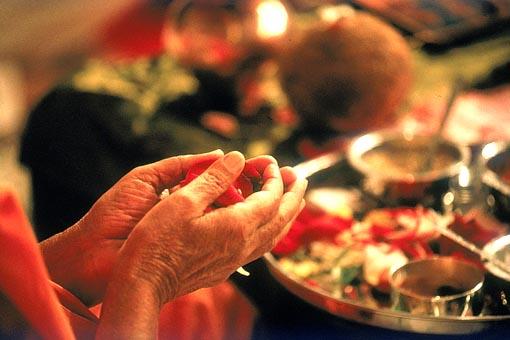 Durga Ashtami 2019: Why Pushpanjali Puja is held, and how it is ...