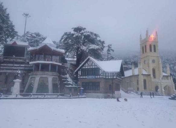 Shimla wrapped in blanket of snow: Tourists have field day | Photos ...
