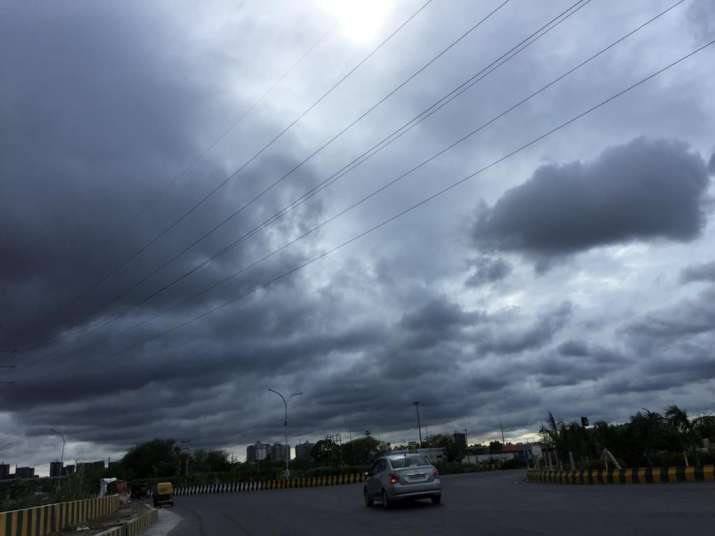 Noida weather turns pleasant as monsoon clouds cover city | India News ...