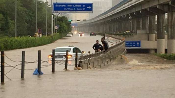 Gurugram turns into 'water park' due to severe waterlogging; traffic police issues alert | India ...