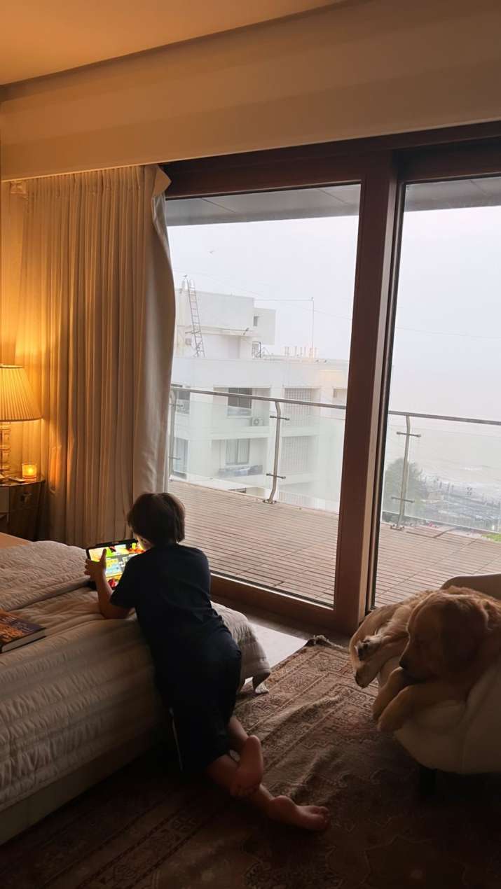 Suhana Khan gives pristine view of Shah Rukh Khan's seaside bungalow ...