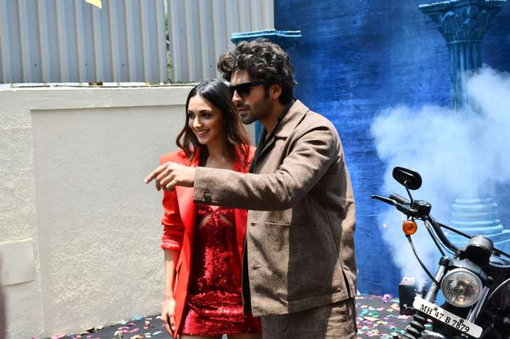 Bhool Bhulaiyaa 2 Trailer Manjulika returns Kartik Aaryan Kiara Advani ...