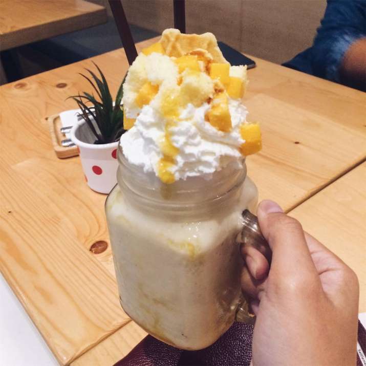 Two easy to make mouth-watering mango dessert recipes to enjoy this ...