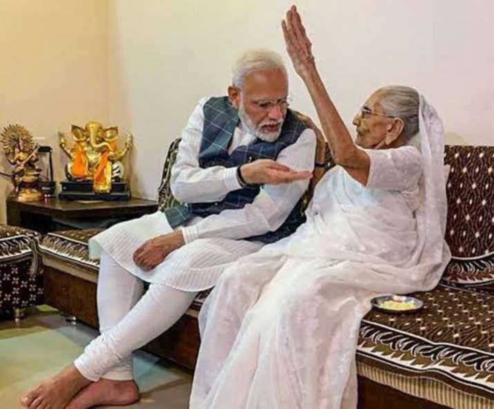 PM Modi's mother Heeraben dies at 100: 10 Heartwarming mother-son ...