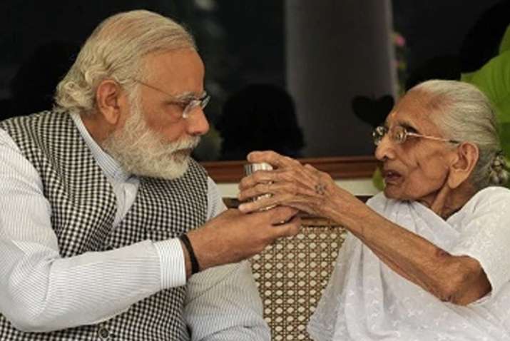 PM Modi's mother Heeraben dies at 100: 10 Heartwarming mother-son ...
