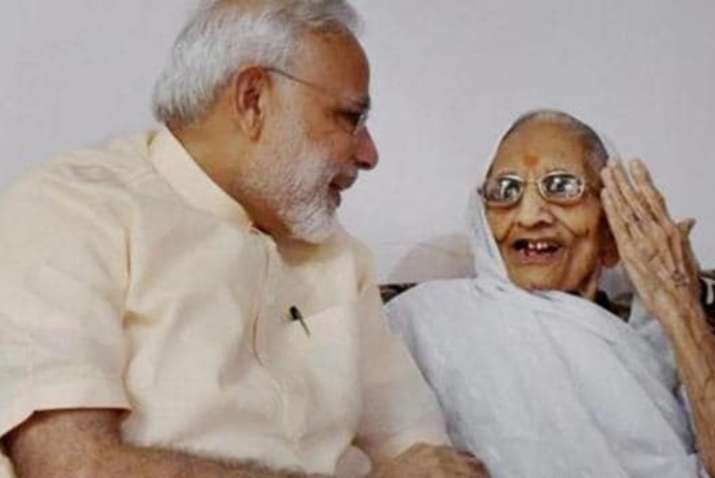 PM Modi's mother Heeraben dies at 100: 10 Heartwarming mother-son ...