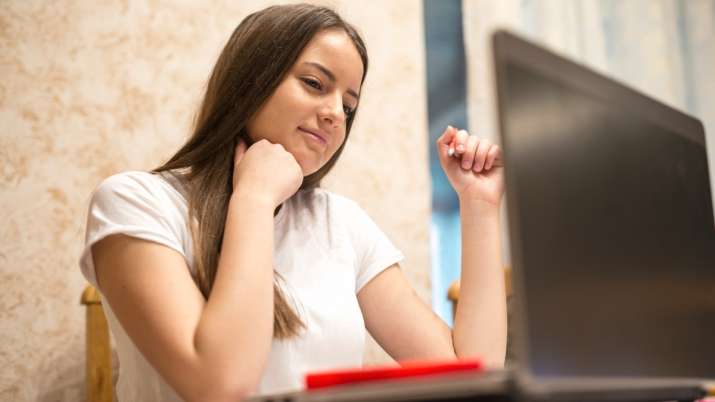 5 reasons why you need to wear sunscreen indoors | Beauty News – India TV