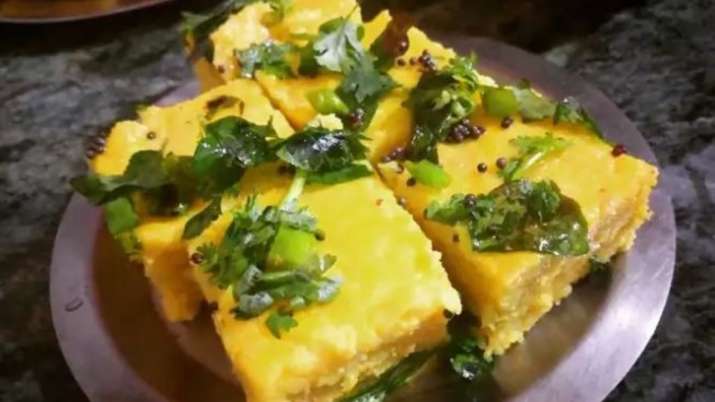 World Poha Day: Quirky poha recipes that will bowl you over | Food News ...