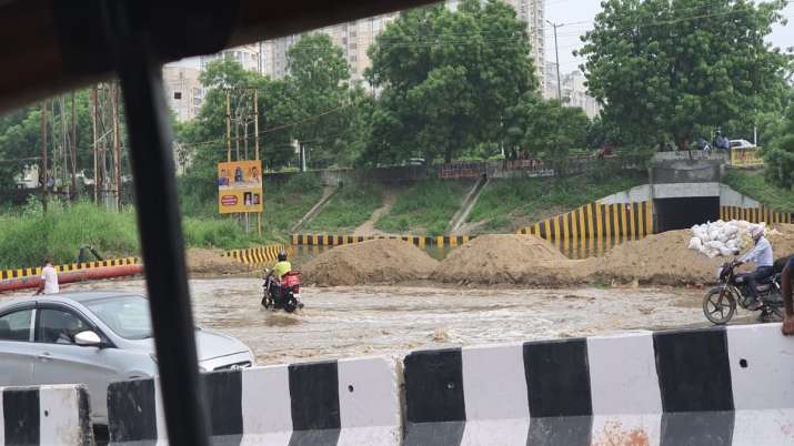 Noida sector 137 severe water logging knee deep water in Paras Tierea ...