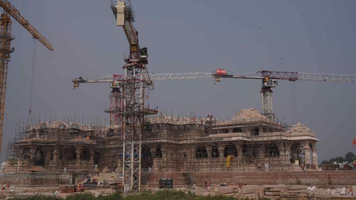Ram Janmbhoomi Trust shares glimpses of under-construction temple | See ...