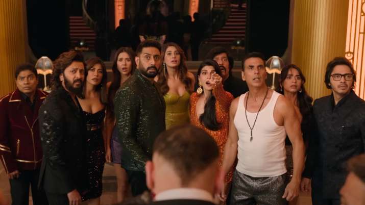 Housefull 5 Movie Review: Akshay Kumar-Riteish Deshmukh starrer delivers some laughs, some lags ...