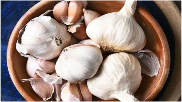 Fighting allergies to curing common cold: 5 health benefits of garlic ...