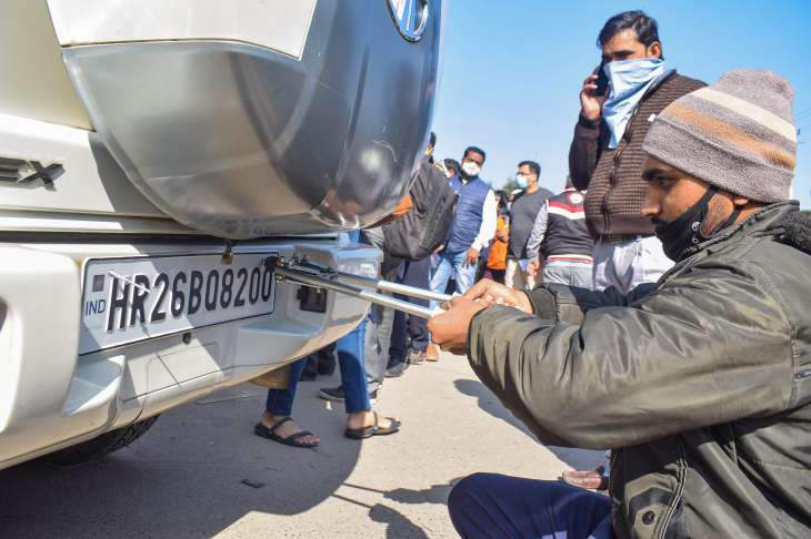 HSRP, colour-coded sticker process gets simpler. Steps decoded | Hsrp ...