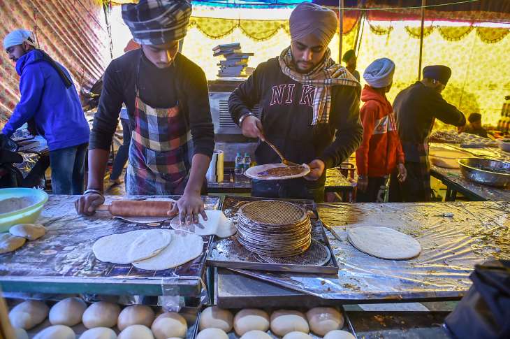 Guru Nanak Jayanti 2022: Langar on Gurpurab contains kada prasad, kaali ...