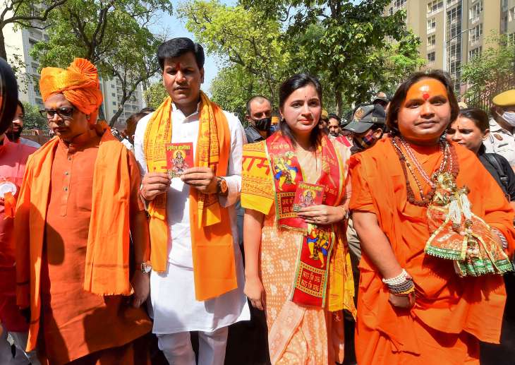 Hanuman Chalisa row: Special court rejects Mumbai police plea for cancellation of Rana couple's ...