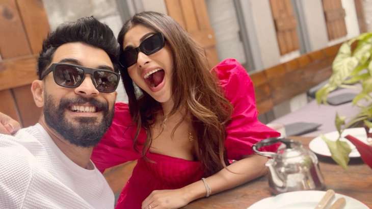 Mouni Roy gets adorable wish from husband Suraj Nambiar on her first ...