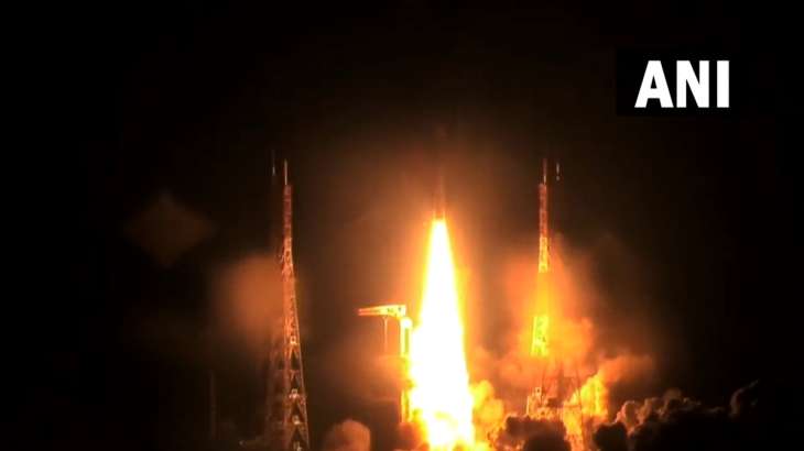 ISRO successfully launches 36 broadband satellites in its heaviest ...