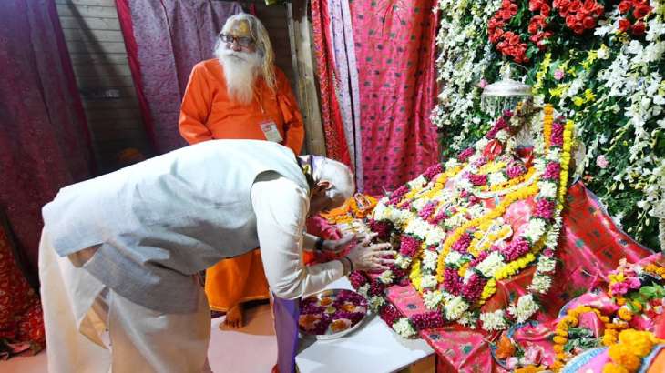 PM Modi in Ayodhya Deepotsav says Lord Ram ideals beacon of light for people aspiring developed ...