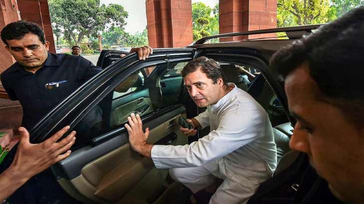 Rahul Gandhi cars Congress leader using Sonia Gandhi vehcile Gandhi not interested in cars ...