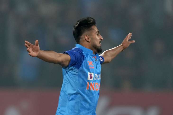 Umran Malik breaks his own record to bowl fastest delivery in ...