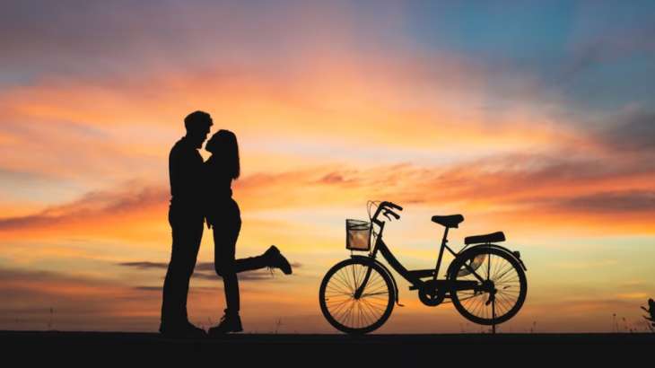 Why do we fall in love? Science explains in just three easy steps ...