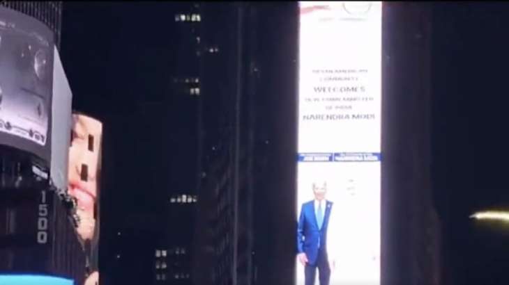 PM Modi Times Square LED screens aircraft with Modi banner over Boston ...